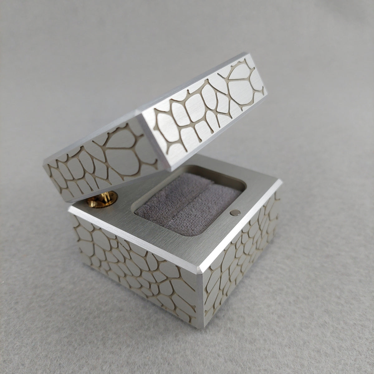 Special Limited Edition - Cracked Desert Engagement Ring Box – DPCustoms